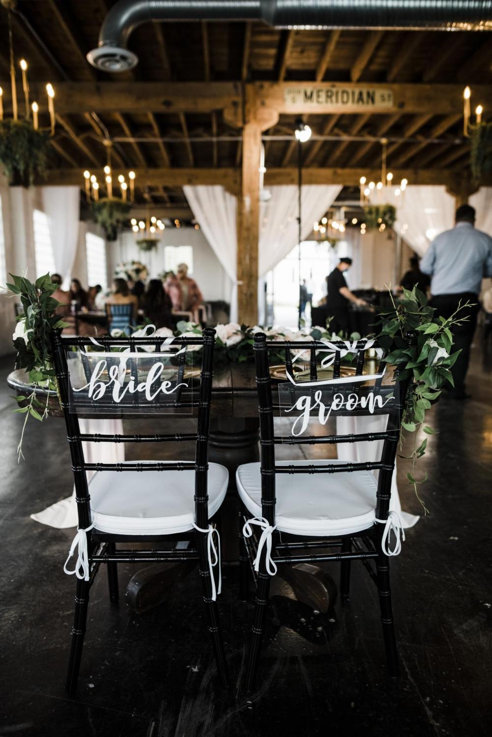 This Timeless Indianapolis Wedding is Brimming with Stunning Greenery ...